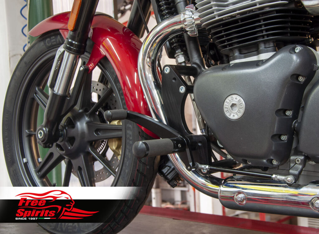 Royal Enfield Super Meteor 650 adjustable forward control kitCode ...