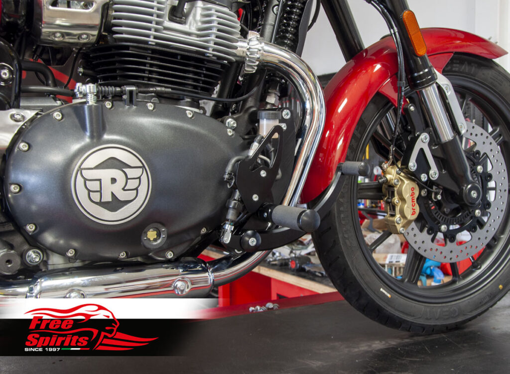 Royal Enfield Super Meteor 650 adjustable forward control kitCode ...
